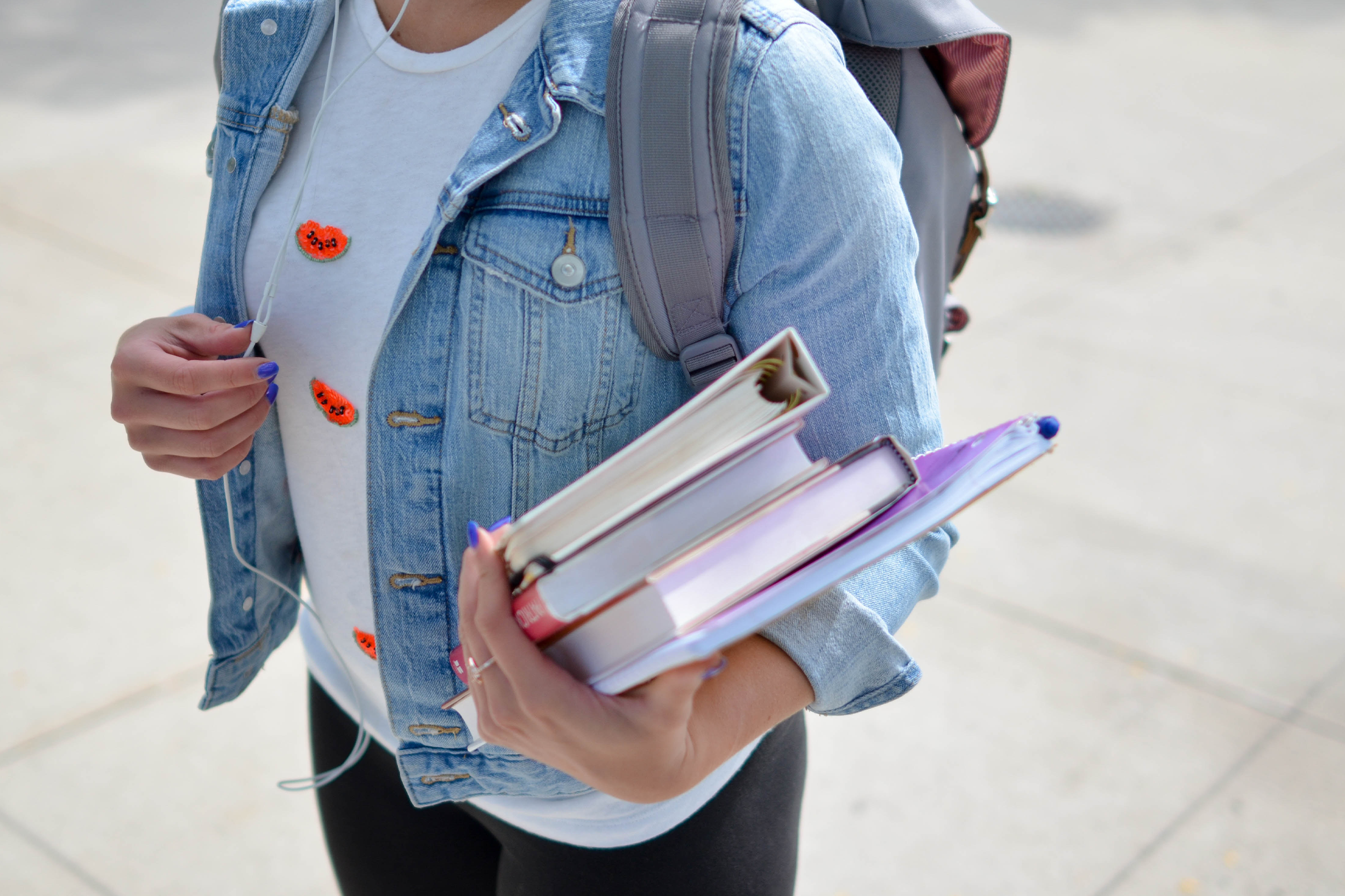 4 Common First Year College Problems – Source & Self